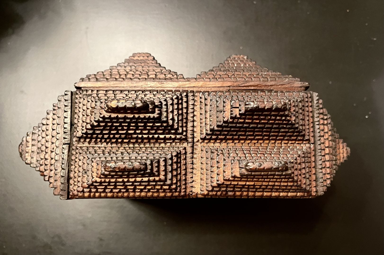 TRAMP ART BOX | Anonymous